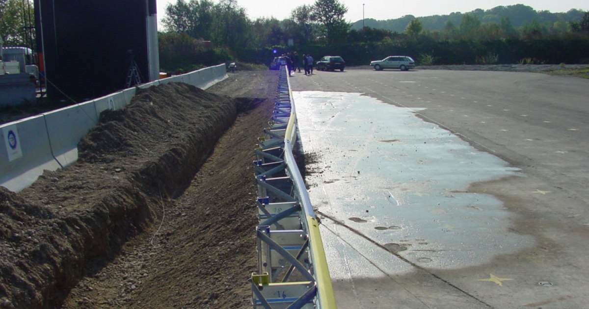 The barrier for embankment working correctly on banks and road side